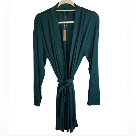SKIMS | Intimates & Sleepwear | Nwt Skims Soft Lounge Robe Limited ...